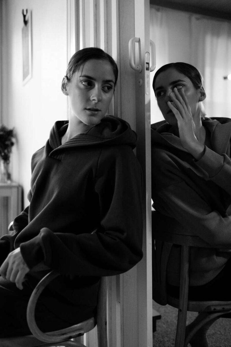 Unraveling the Difference: Delusions vs. Hallucinations Explained